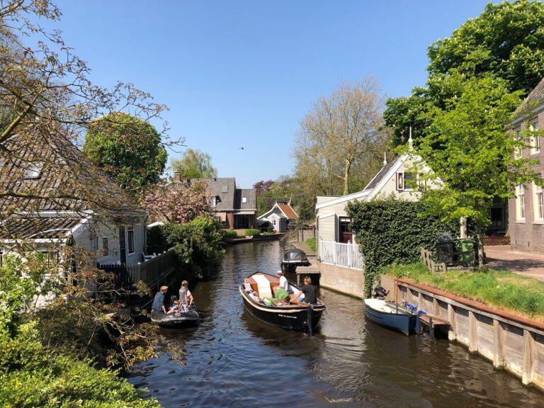 How to get from Amsterdam to Volendam: day trip guide 2026